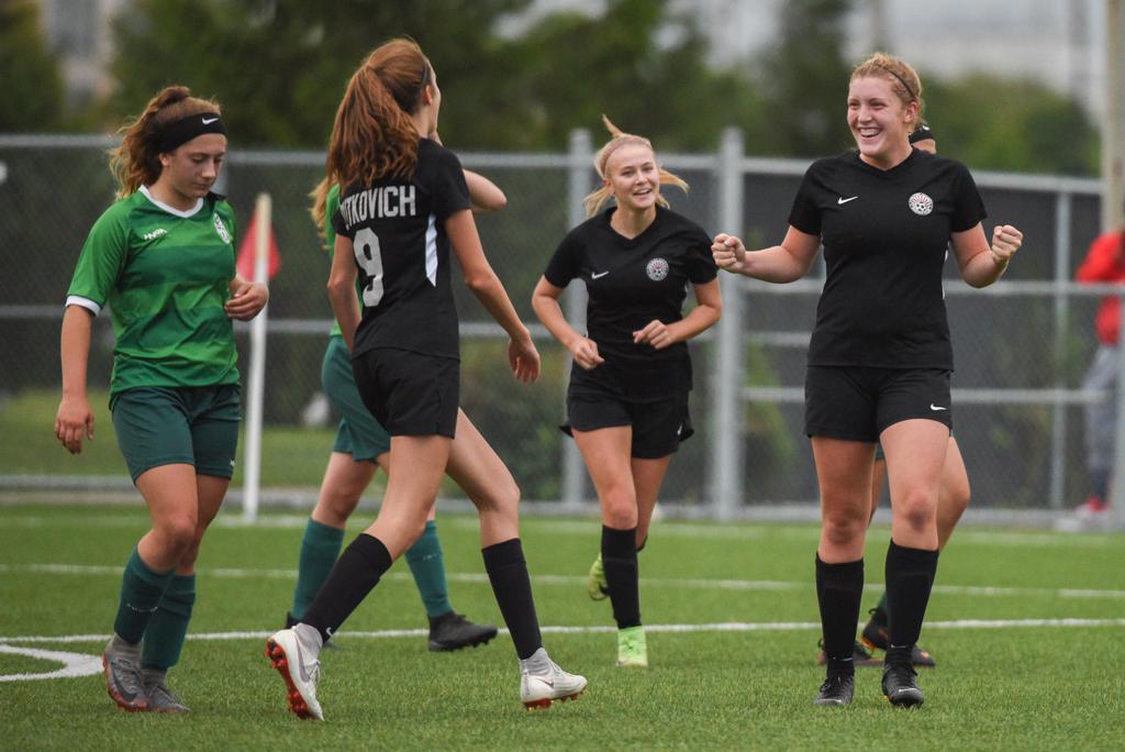Windsor cruise to a U-16 Girls Ontario Cup win