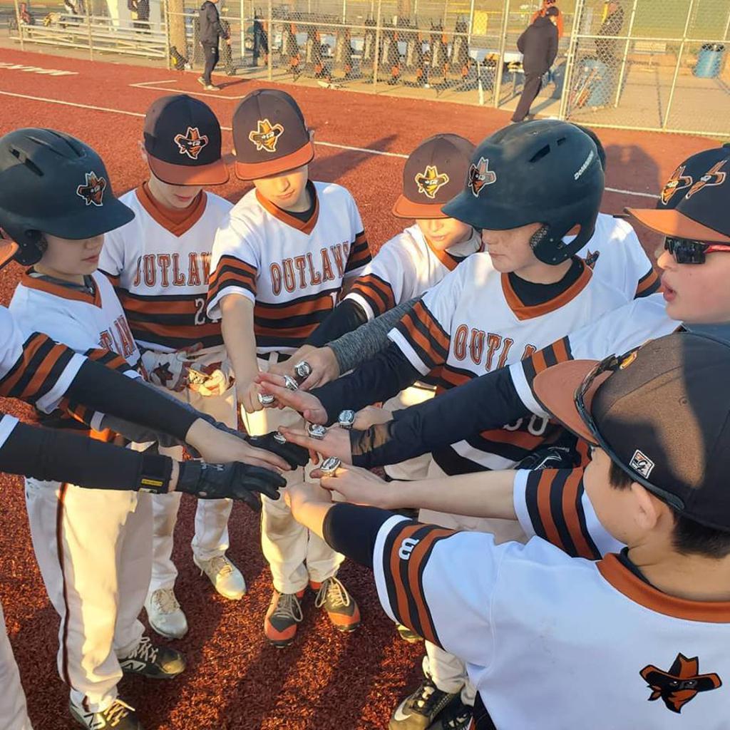 Outlaw Photo Gallery